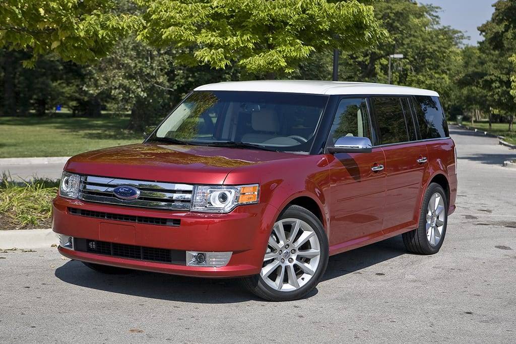 Which Old Cars Have the Best Crash-Test Scores? | Cars.com