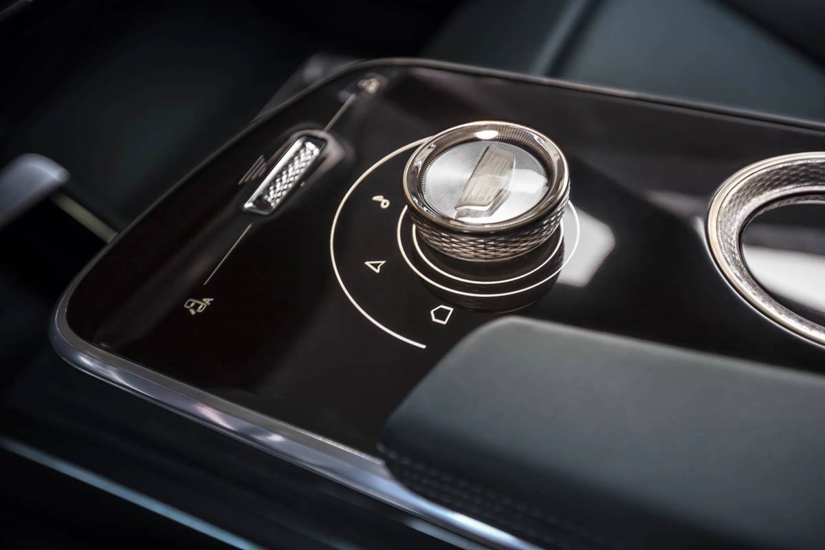 Cadillac Lyriq Sings a Song of an All-Electric Future | News | Cars.com