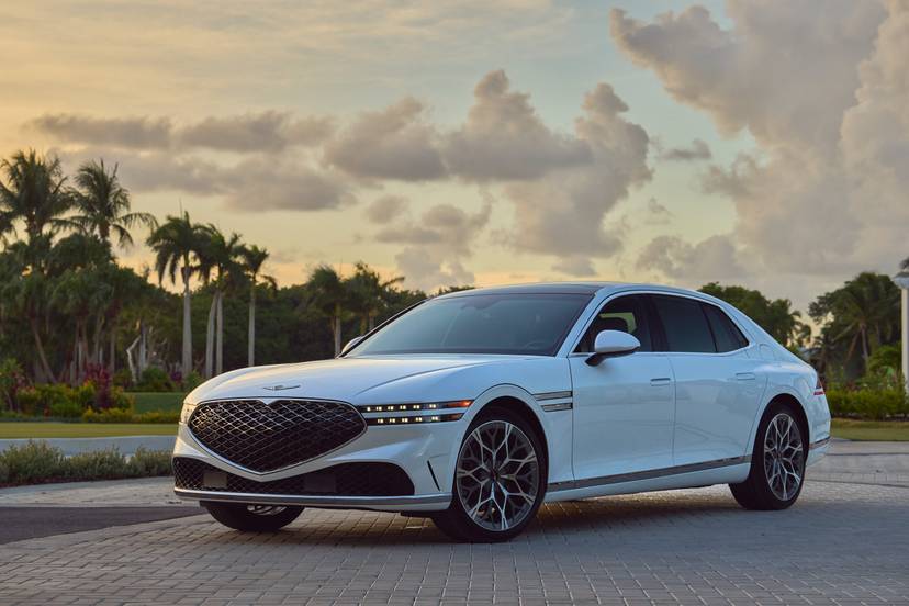 2025 Genesis G90 - Specs, Prices, MPG, Reviews & Photos | Cars.com