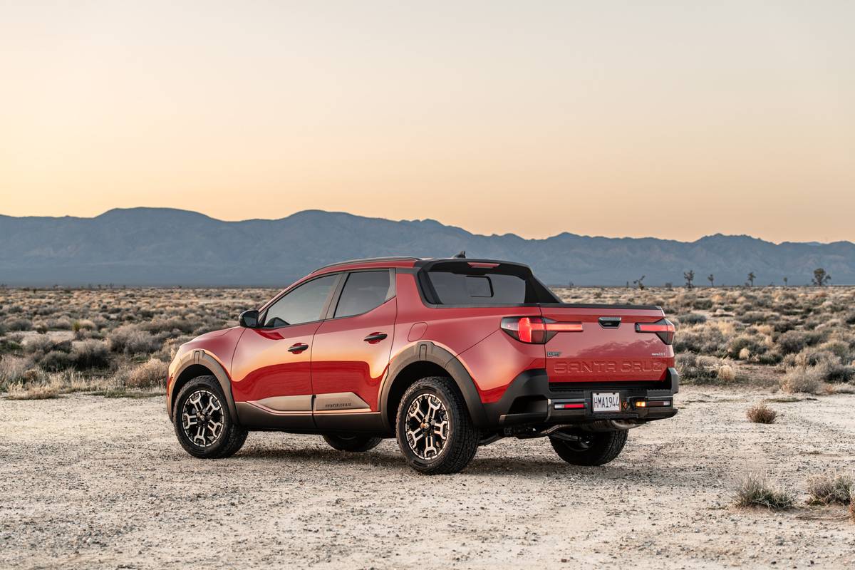 2025 Hyundai Santa Cruz Gets Interior Upgrades, More Rugged XRT | Cars.com