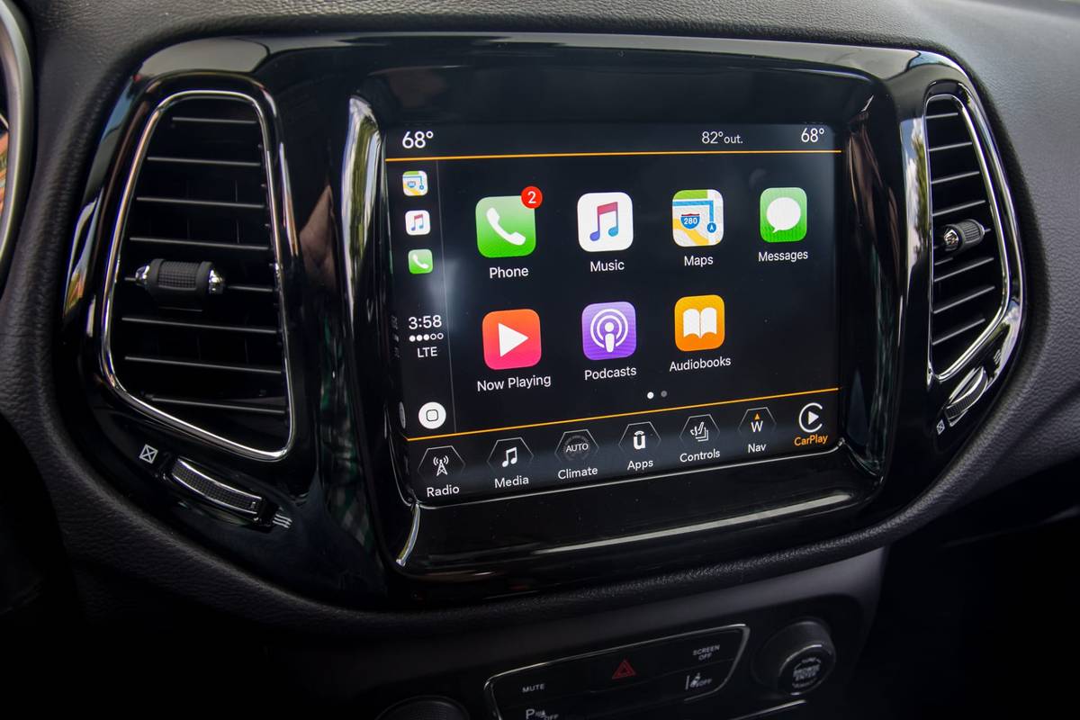 2017 Jeep Compass Review: Photo Gallery | Cars.com