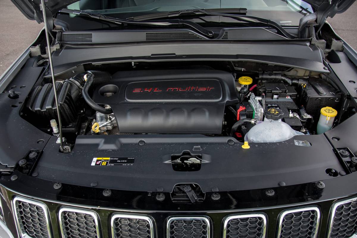 2017 Jeep Compass Review: Photo Gallery | Cars.com