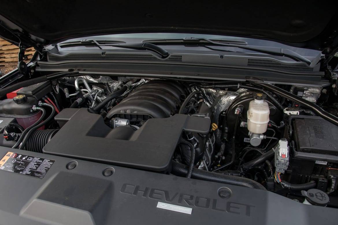 2018 Chevrolet Tahoe RST Photo Gallery | Cars.com