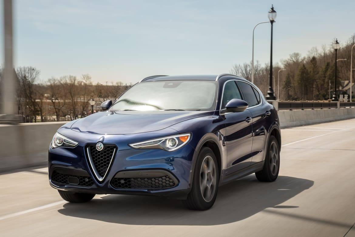 Stel, Stel, Stelvio! 2018 Alfa Romeo Stelvio Photo Gallery | Cars.com