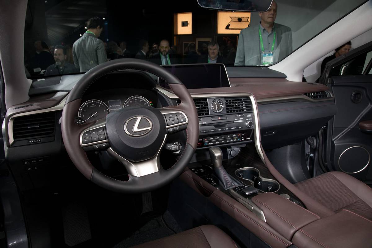 2018 Lexus RX 350L's Third Row Isn't for Adults | Cars.com
