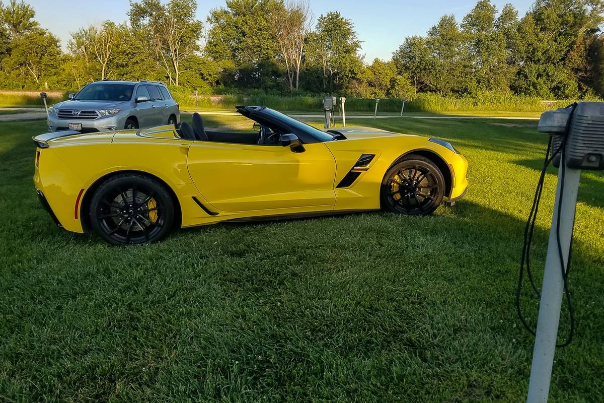 5 Best Cars to Take to the Drive-In | Cars.com