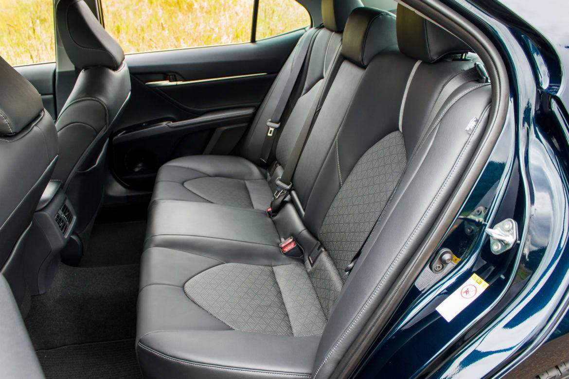 2018 Toyota Camry Review: Interior Photo Gallery | Cars.com