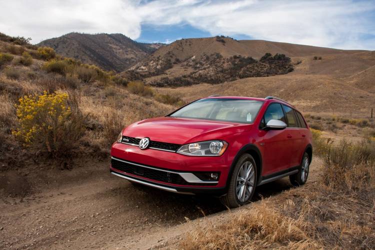 How Capable Is the Volkswagen Golf AllTrack Off-Road? | News | Cars.com