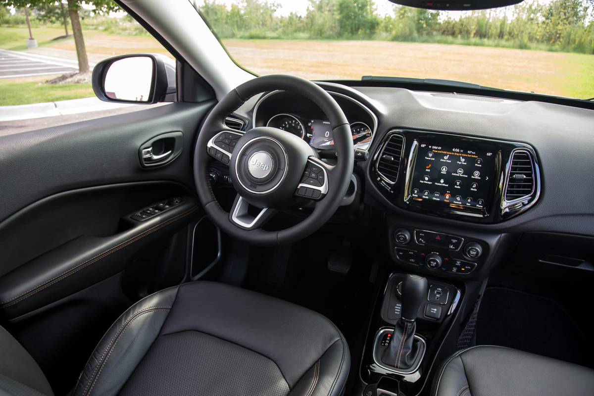 2017 Jeep Compass Review: Photo Gallery | Cars.com