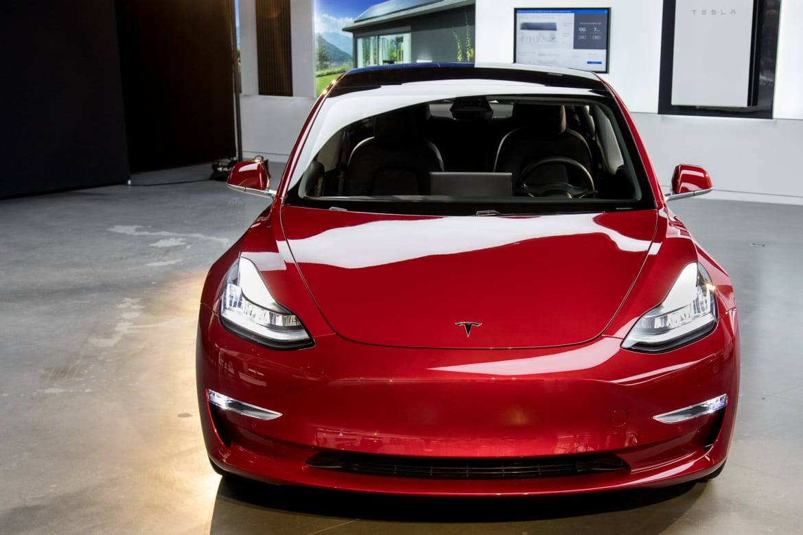 Tesla Model 3 Photo Gallery | Cars.com