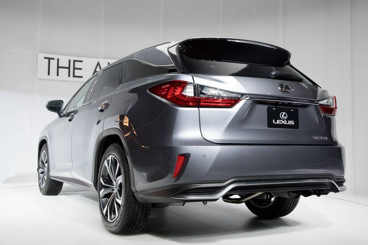 2018 Lexus RX 350L's Third Row Isn't for Adults | Cars.com