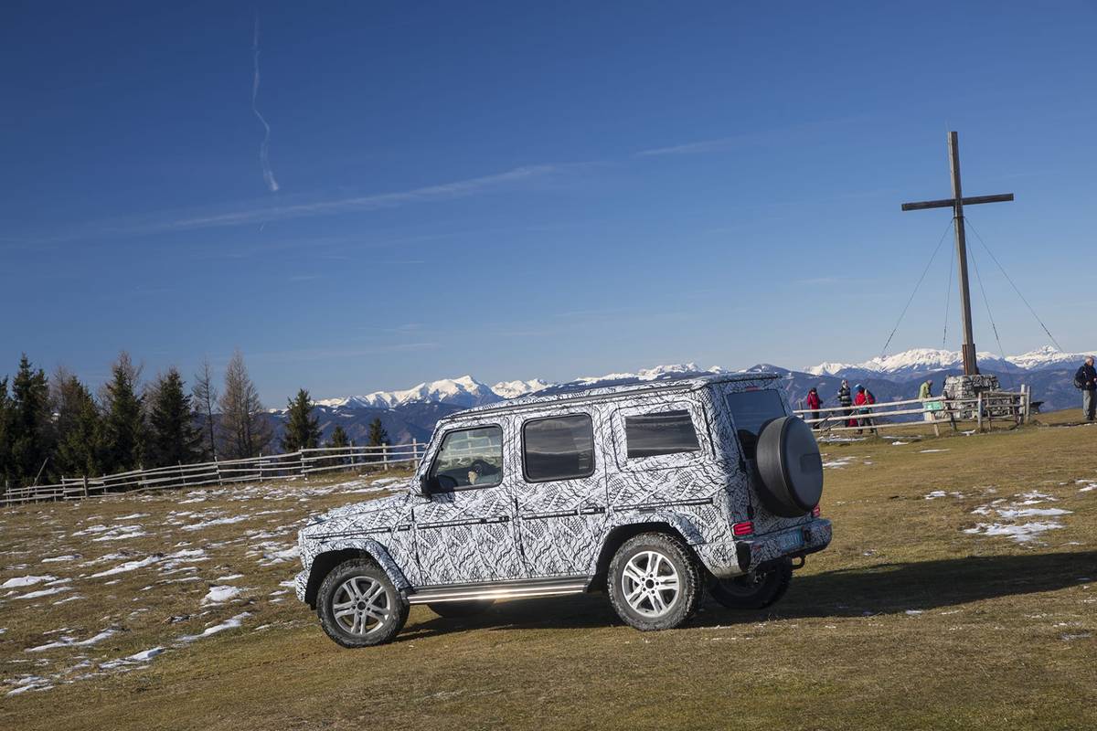 Mercedes-Benz's New G-Class Still an OG Off-Road | Cars.com