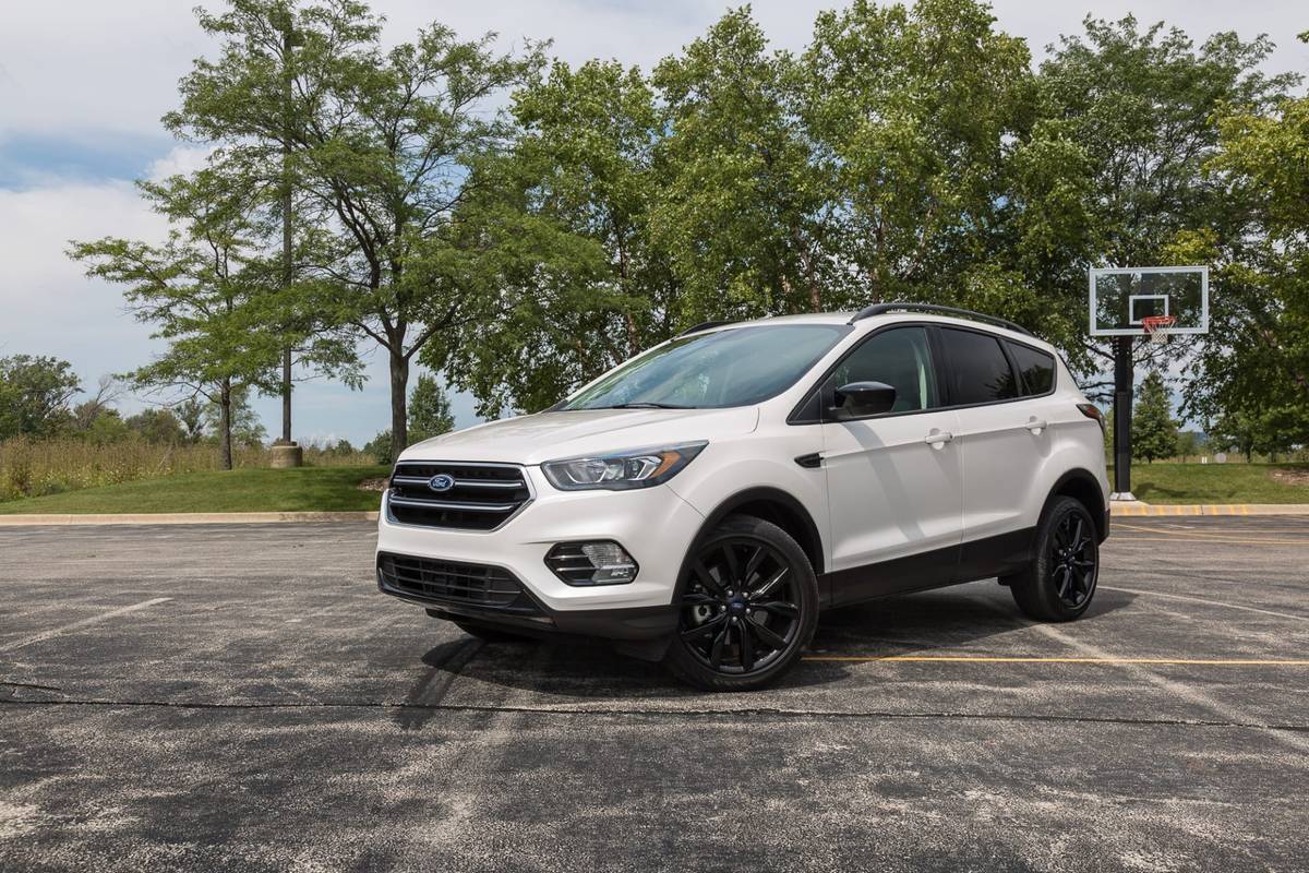 2017 Ford Escape Review: Photo Gallery | Cars.com