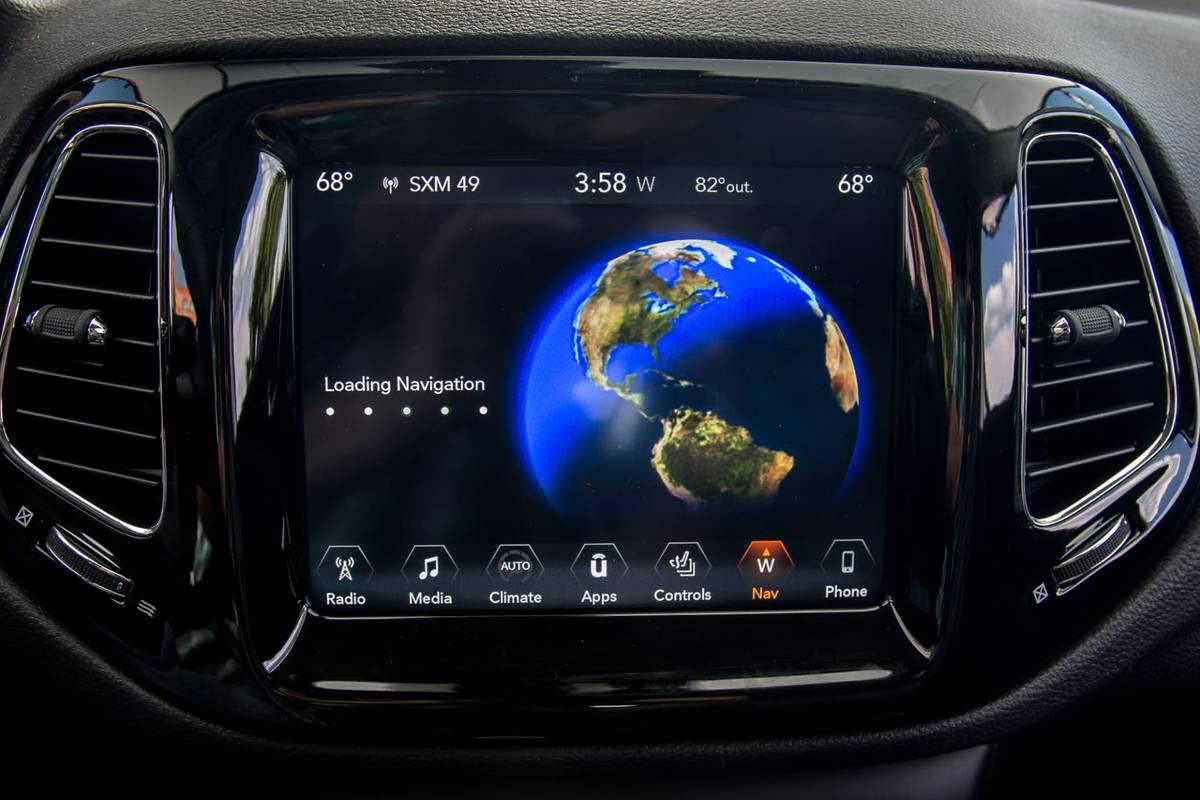 2017 Jeep Compass Review: Photo Gallery | Cars.com