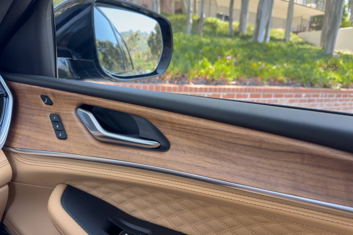 The 2026 Jeep Grand Cherokee Summit Is a Genuine Luxury SUV: Road-Trip ...