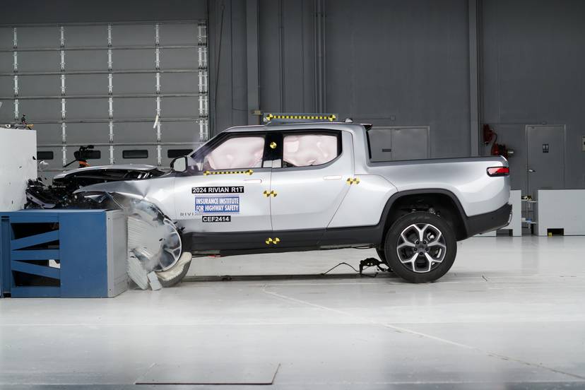 2024 Rivian R1T Specs, Price, MPG & Reviews | Cars.com