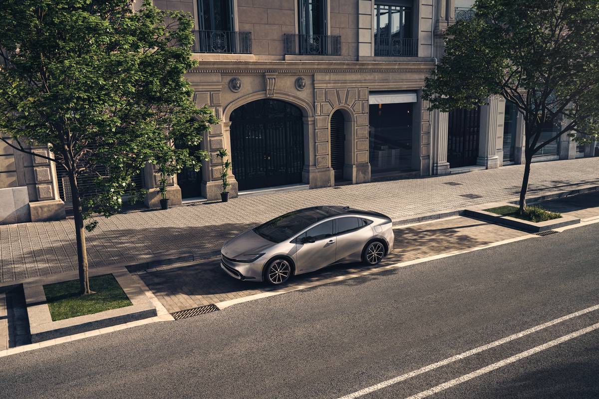 Redesigned 2023 Toyota Prius Ramps Up Efficiency, Safety Tech | Cars.com
